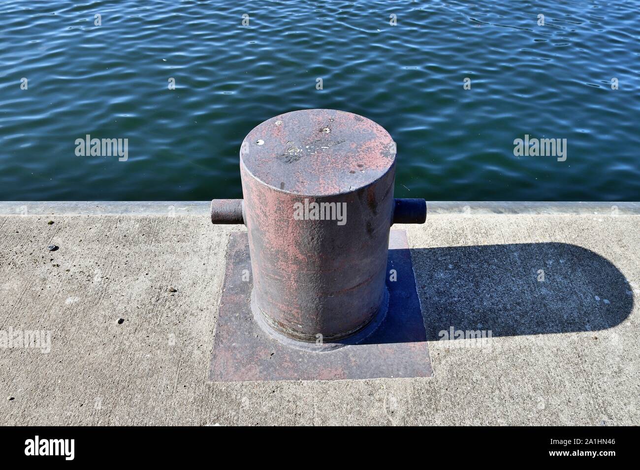 Bollard Cruise Ship High Resolution Stock Photography and Images - Alamy