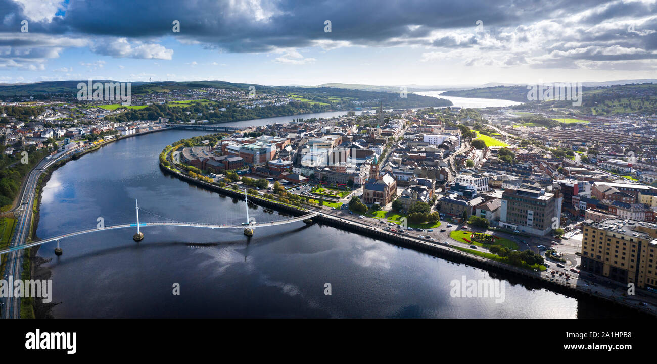 The Peace Bridge Derry Londonderry High Resolution Stock Photography ...