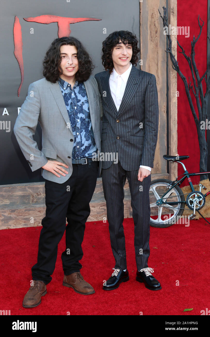 Finn wolfhard it chapter two hi-res stock photography and images - Alamy