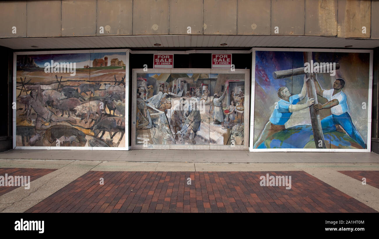 Murals are painted on abandoned building on lower Dexter Avenue in ...