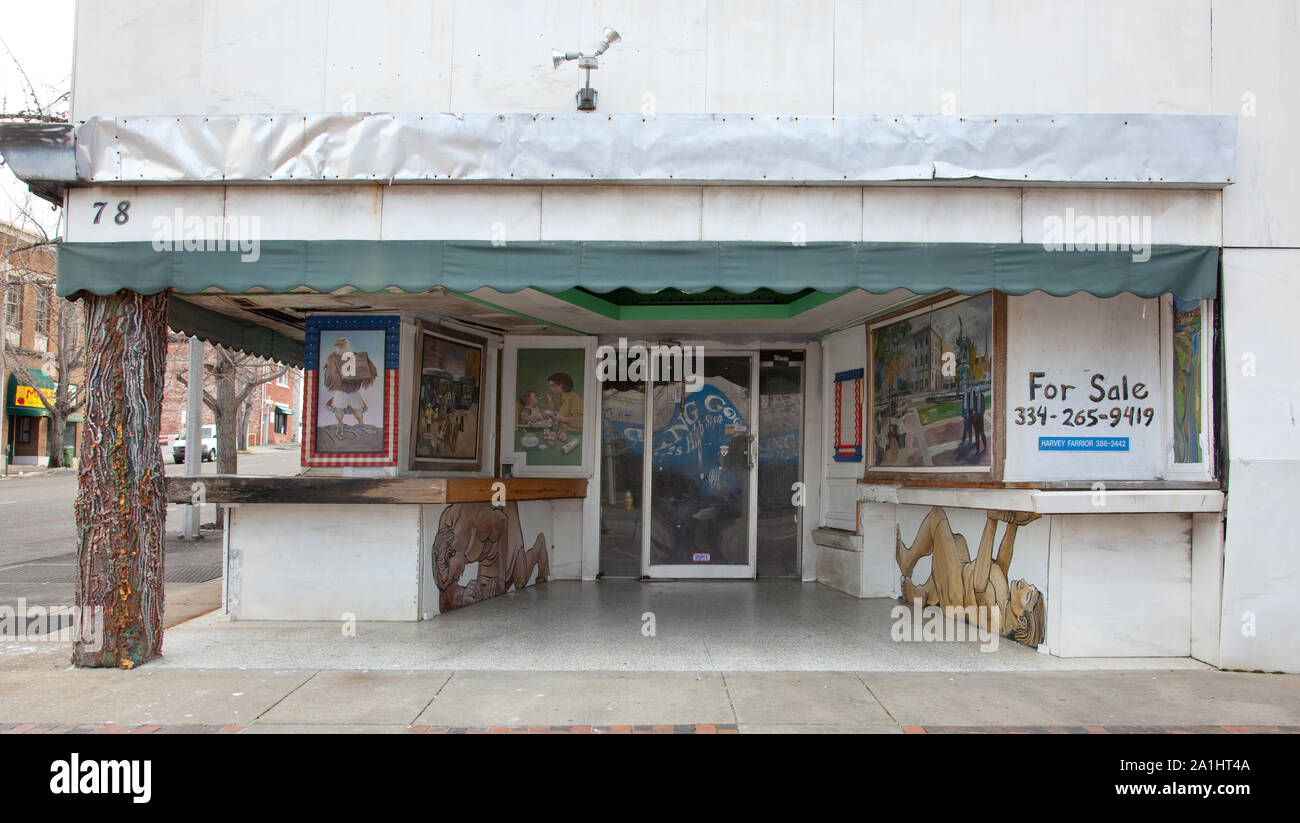 Murals are painted on abandoned building on lower Dexter Avenue in ...