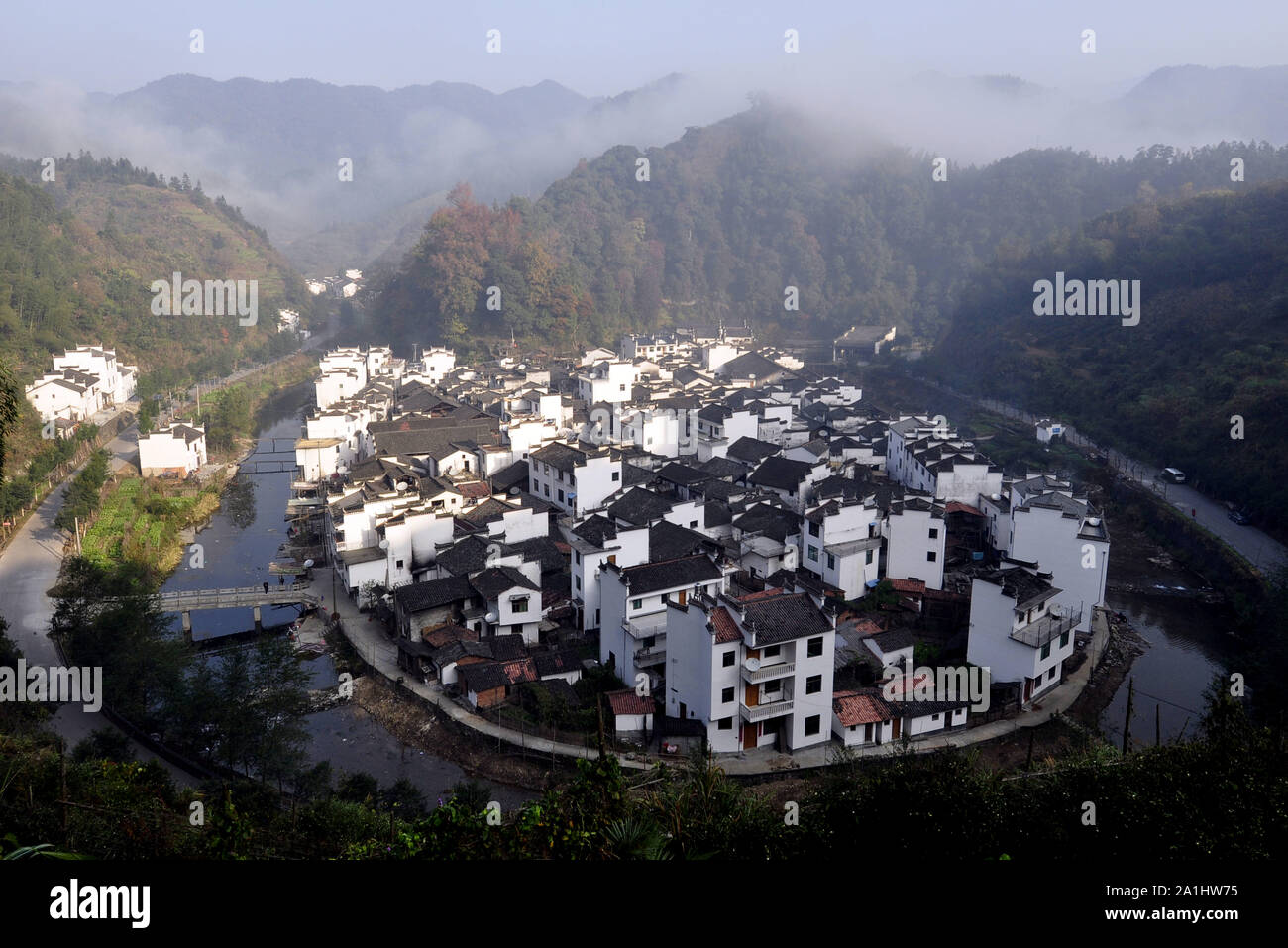 Jiangxi, Jiangxi, China. 27th Sep, 2019. Jiangxi, CHINA-Jujing village ...