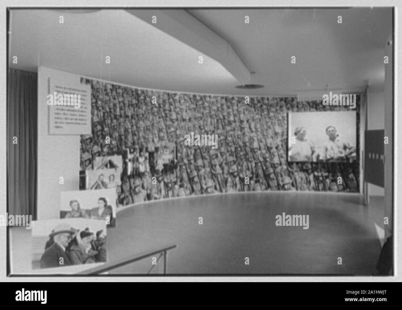 Modern heritage art Black and White Stock Photos & Images - Alamy