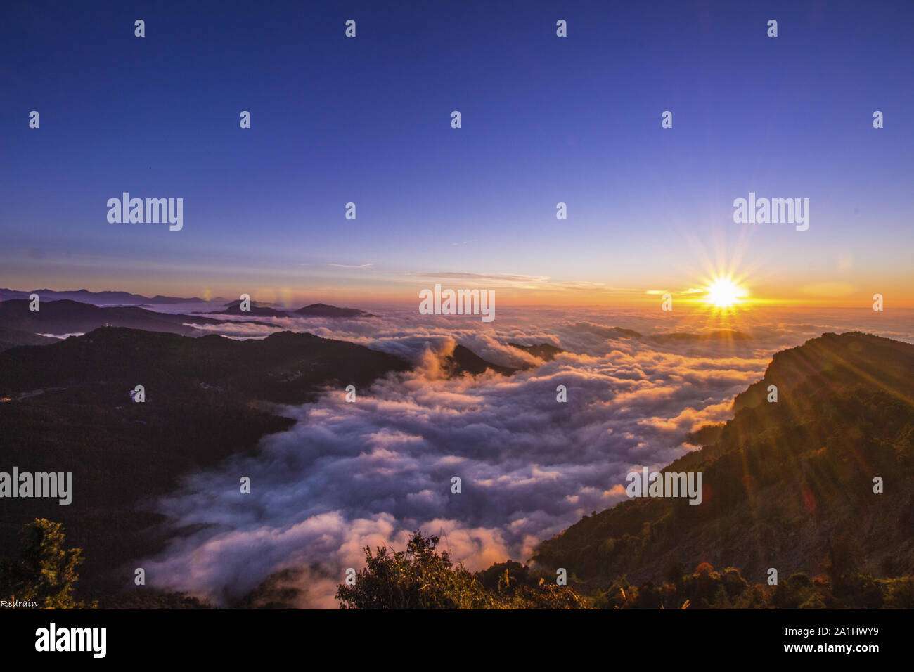 The sea of cloud Stock Photo - Alamy
