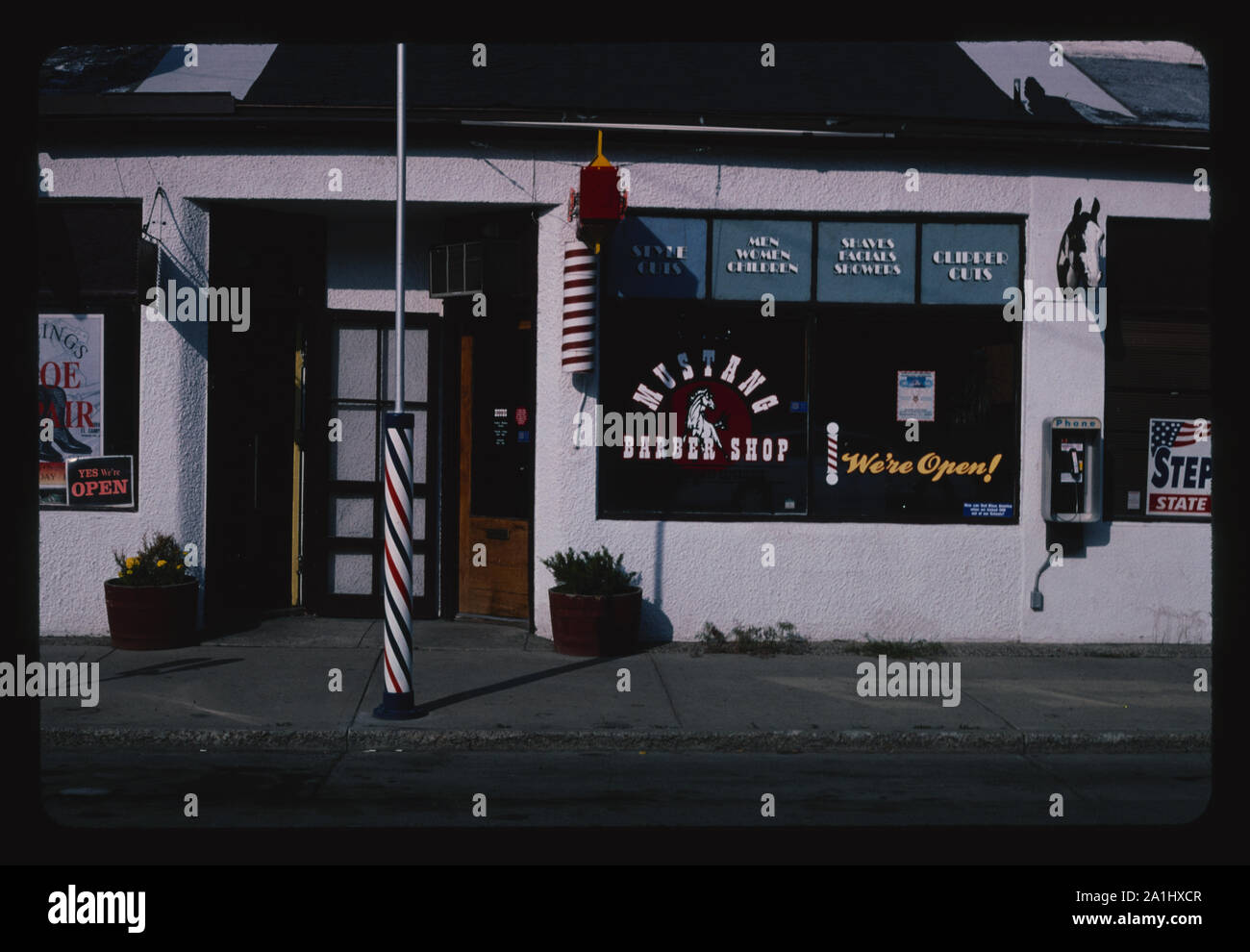 Mustang barber shop hi-res stock photography and images - Alamy