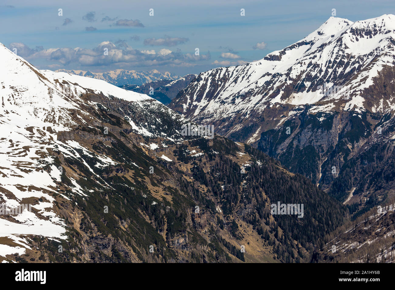 Road over mountain pass grossglockner hi-res stock photography and ...
