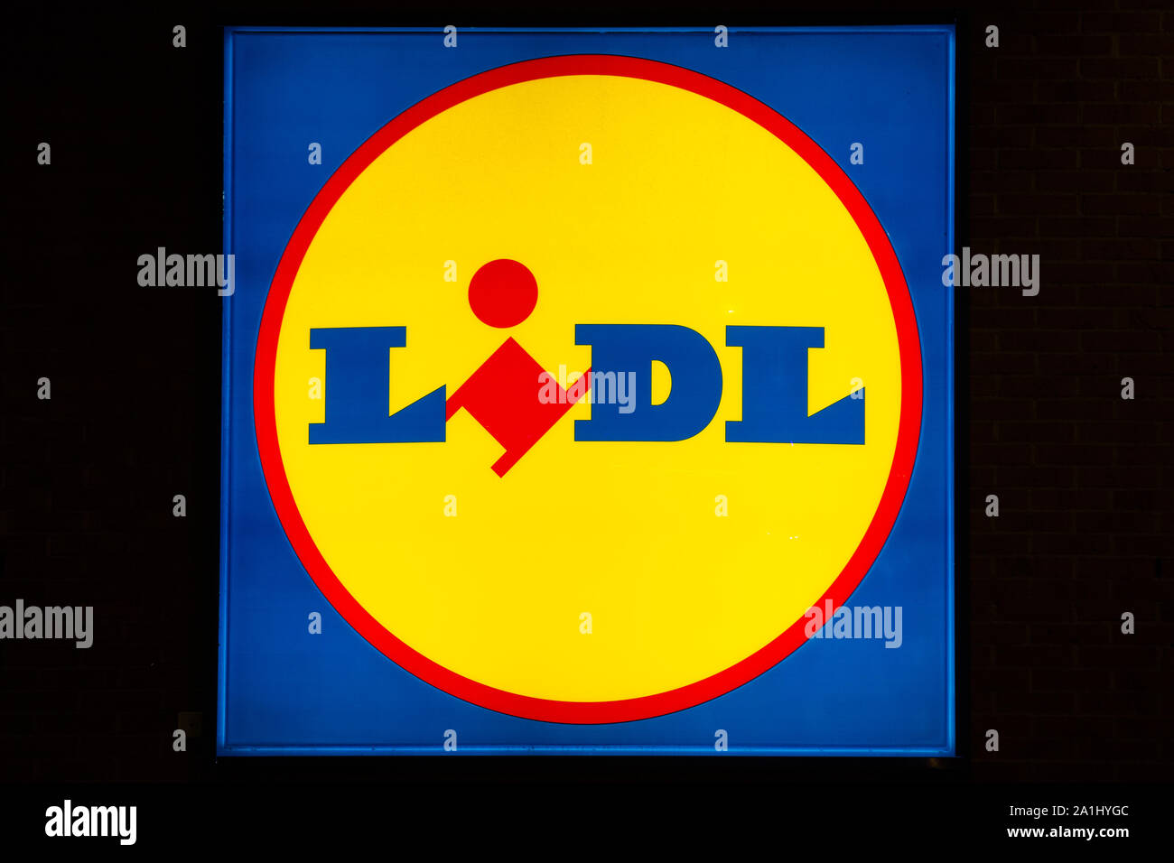Lidl company logo hi-res stock photography and images - Alamy