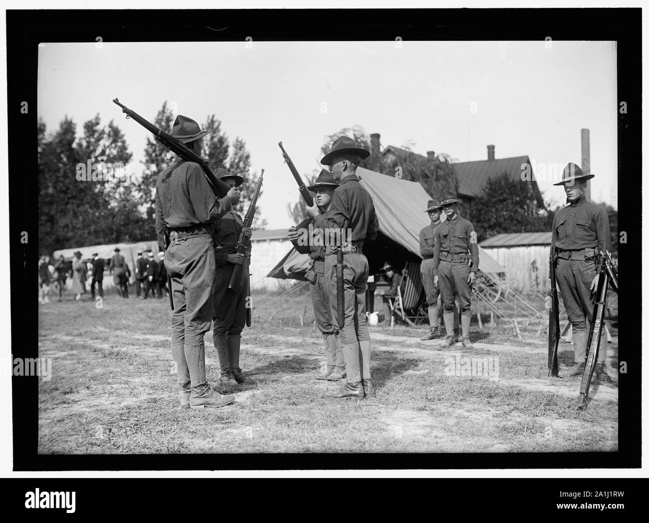 Colonial weapon Cut Out Stock Images & Pictures - Alamy