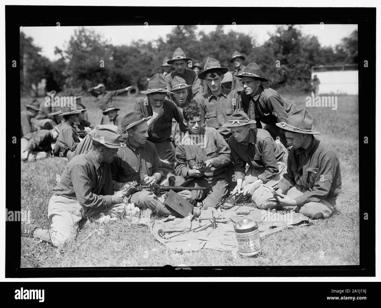 National army soldiers camp hi-res stock photography and images - Alamy