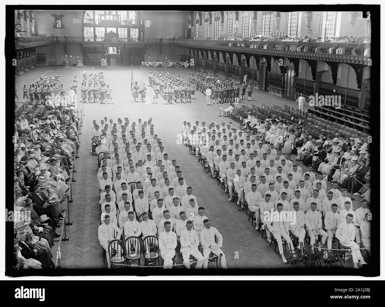 Graduation exercises hi-res stock photography and images - Alamy