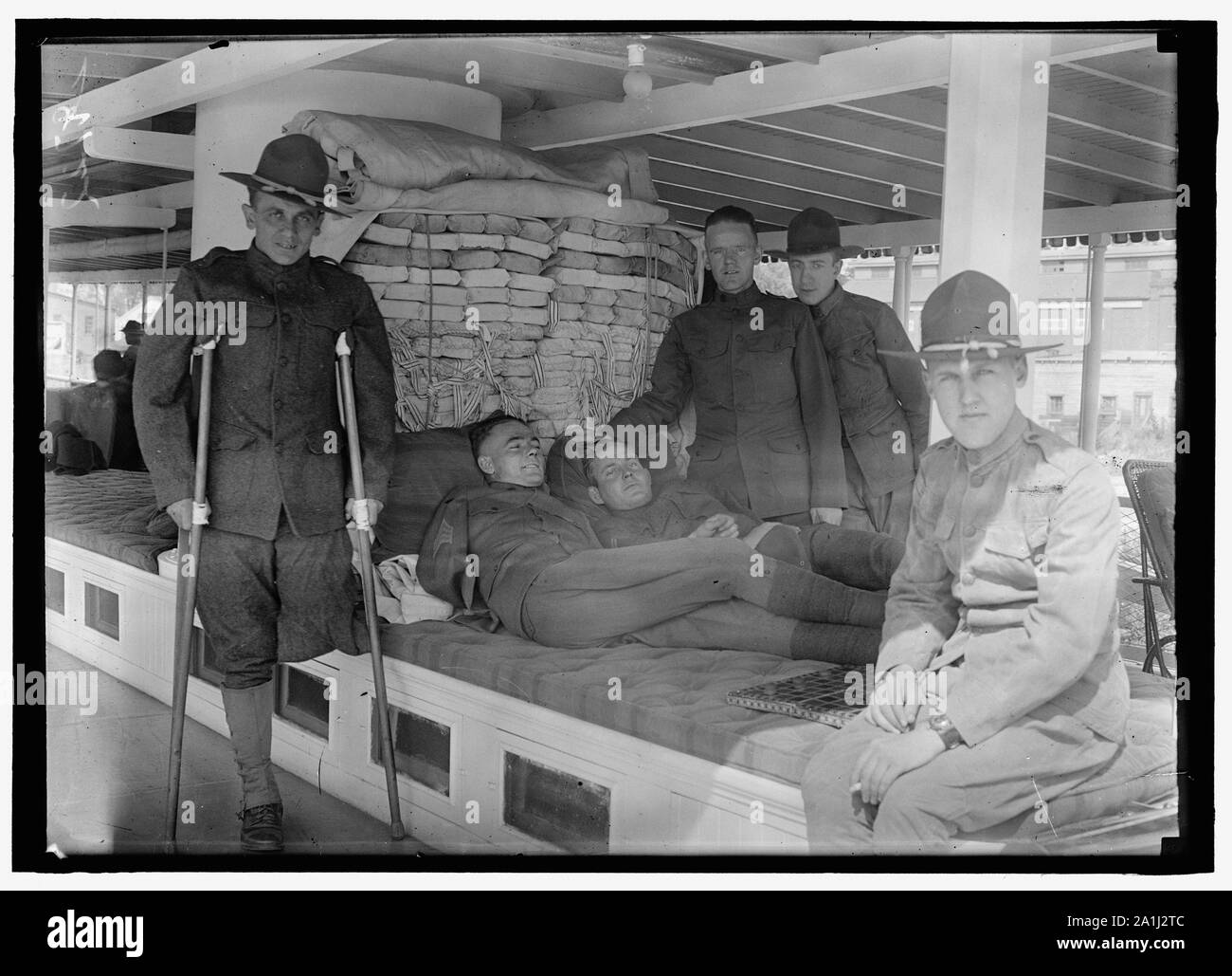 Walter reed hospital rehabilitation hi-res stock photography and images ...