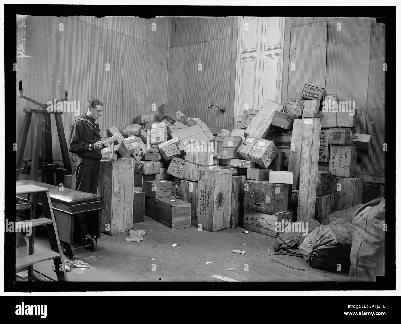 Department of distribution Cut Out Stock Images & Pictures - Alamy