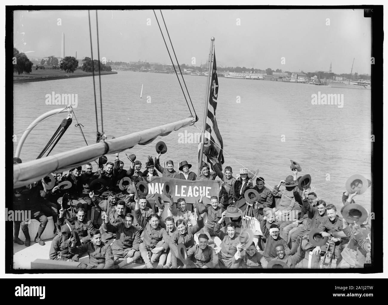NAVY LEAGUE OF THE U.S. EXCURSION FOR WALTER REED HOSPITAL PATIENTS ...