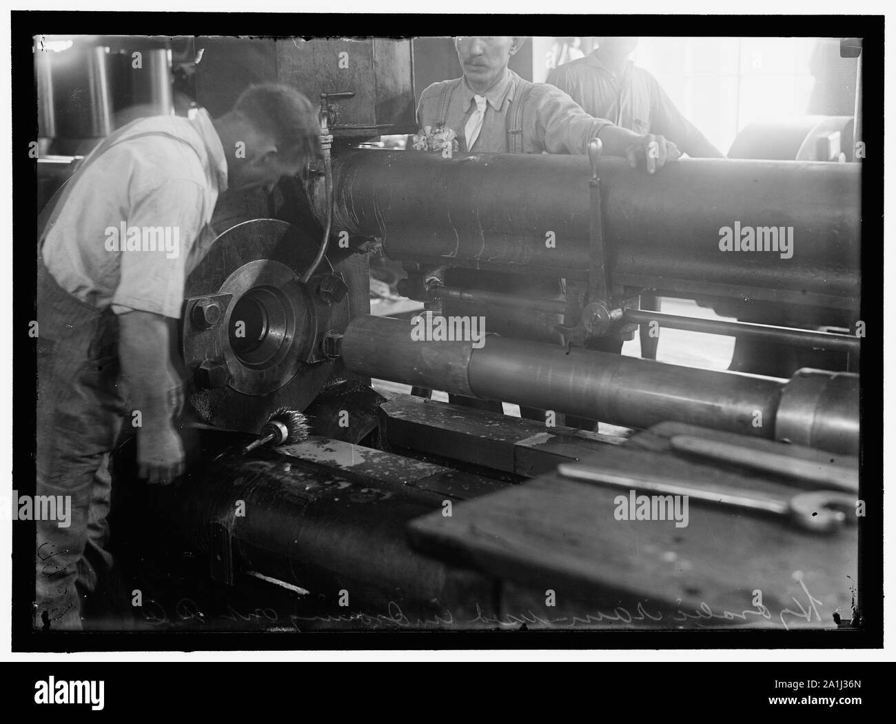 NAVY YARD, U.S., WASHINGTON. HYDROLIC RAM Stock Photo - Alamy