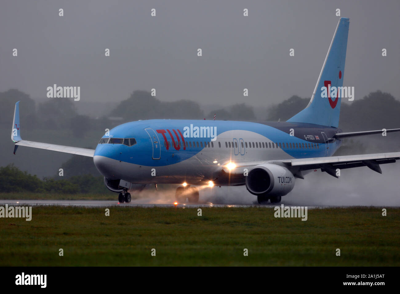 TUI TUIfly, Boeing 737-8K5(WL) Budget holiday airline aircraft Stock ...