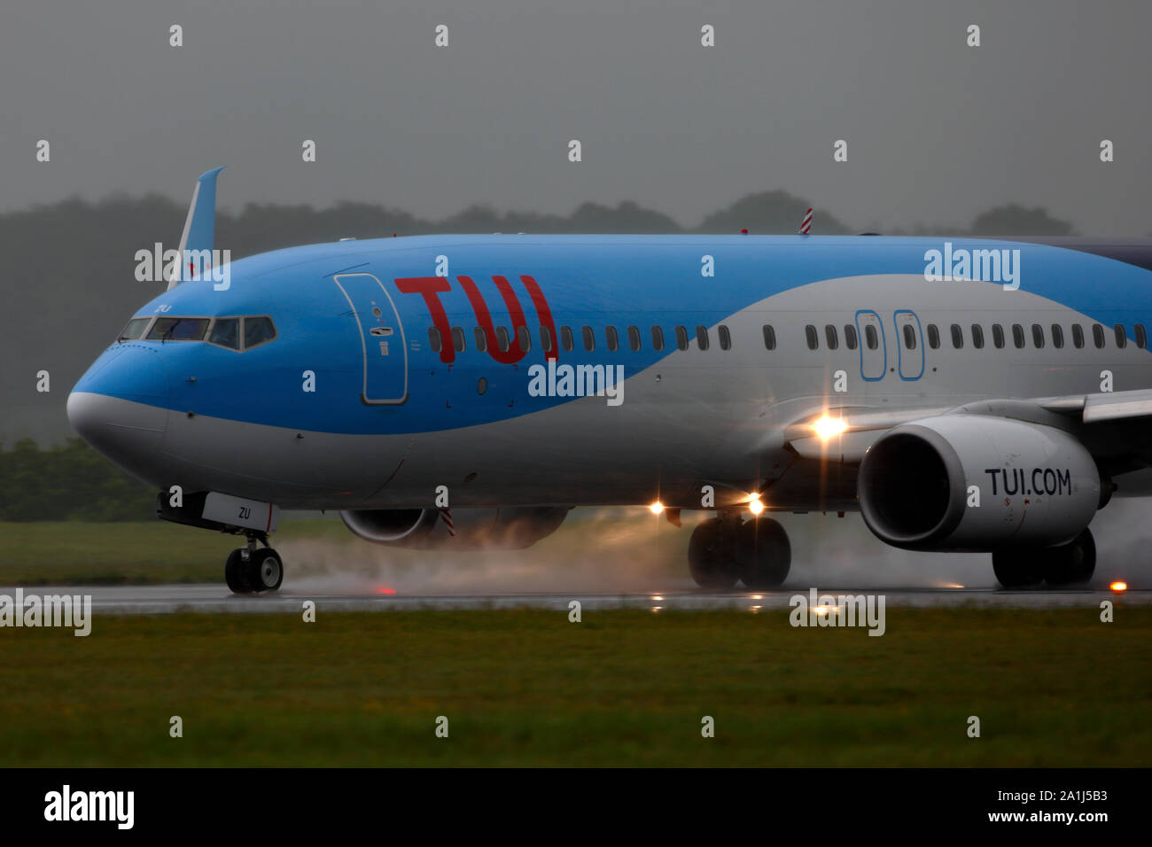 TUI TUIfly, Boeing 737-8K5(WL) Budget holiday airline aircraft Stock ...