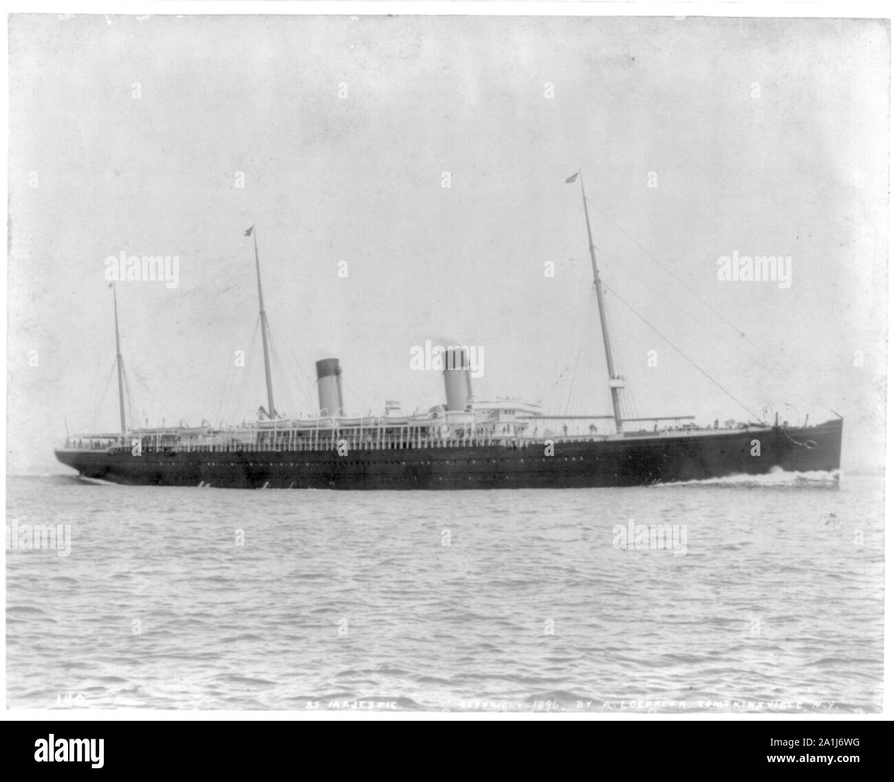 Full broadside hi-res stock photography and images - Alamy