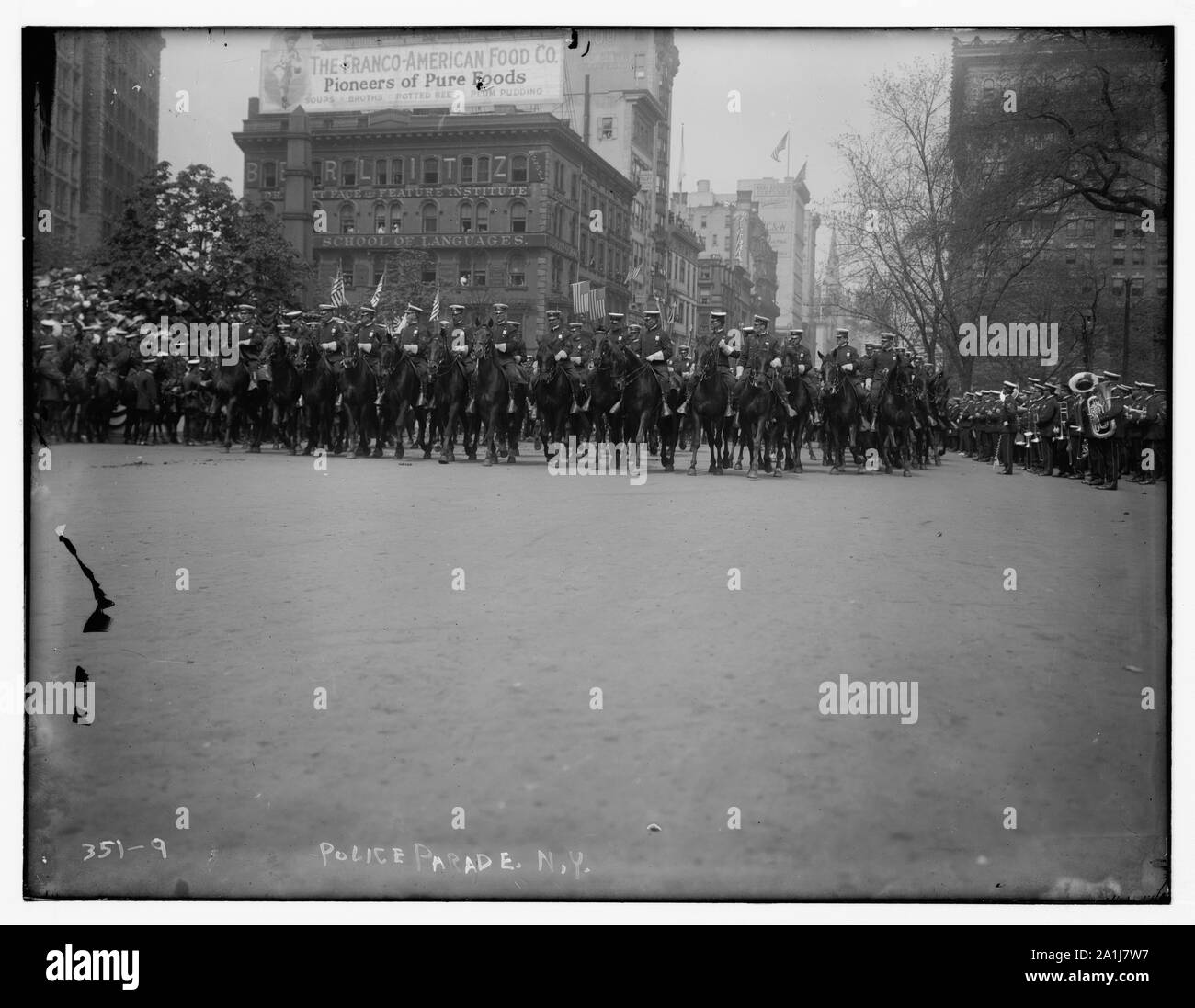 N.Y. Police Parade Stock Photo - Alamy