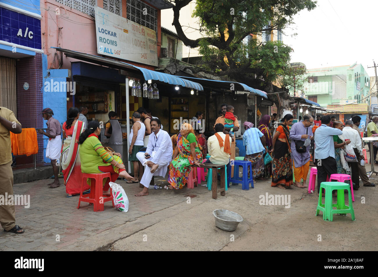 Drinking street crowd rural hi-res stock photography and images - Alamy