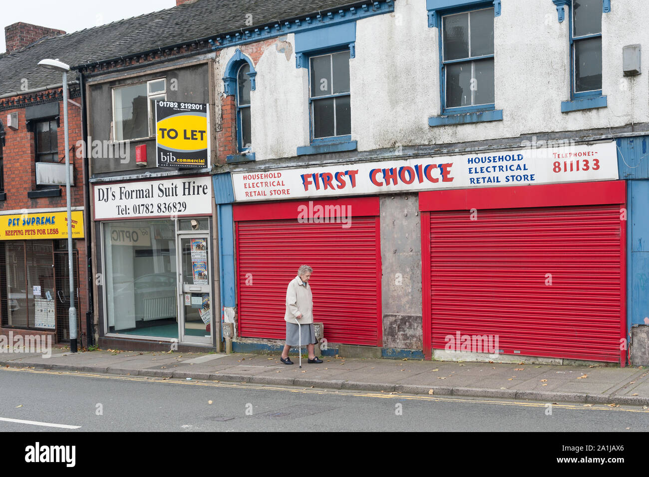 Run down high street with closed shops hi-res stock photography and ...