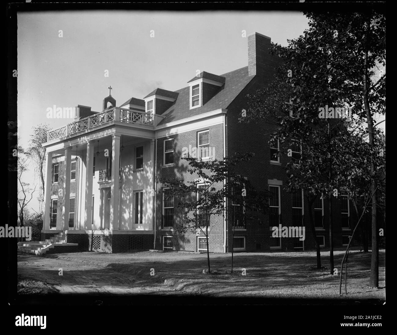 House organization Black and White Stock Photos & Images - Alamy