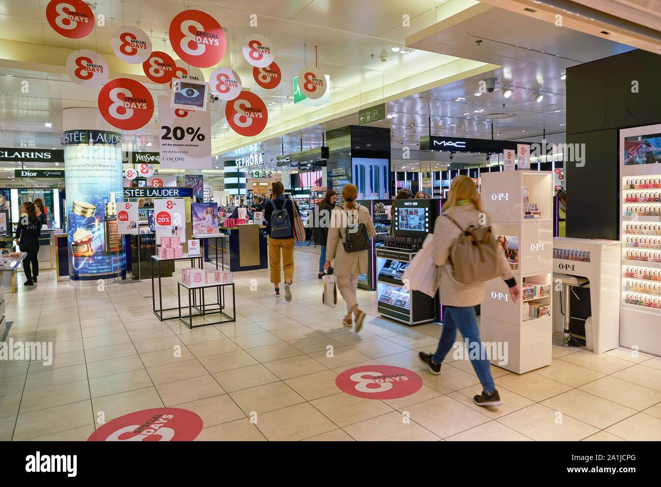 Manor department store switzerland hi-res stock photography and images ...