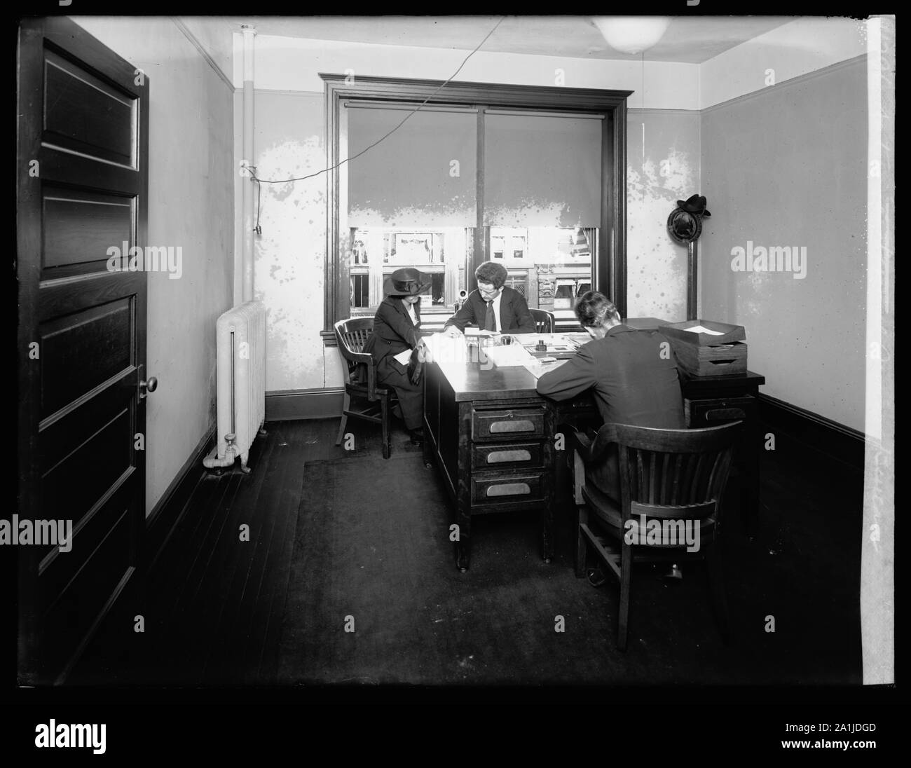 Bureau personnel hi-res stock photography and images - Alamy