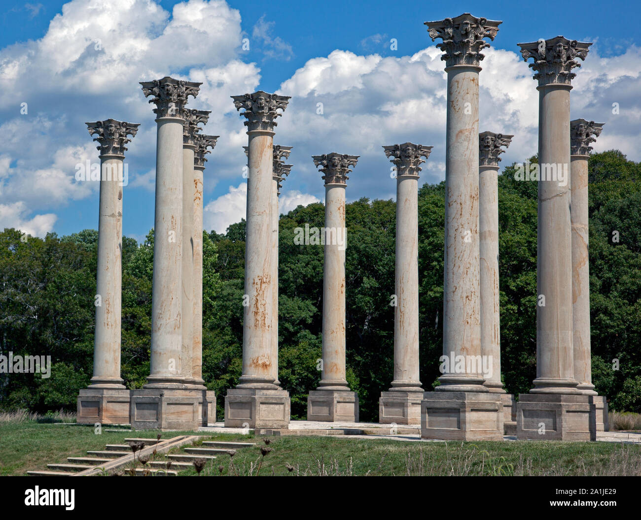 Arboretum national capitol columns hi-res stock photography and images ...