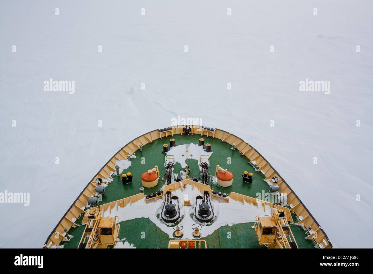 Front of ship bow hi-res stock photography and images - Alamy