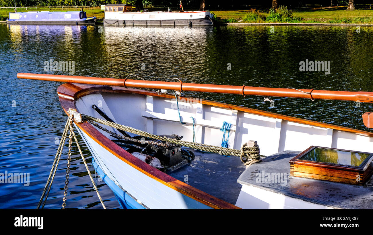 Wooden boat bow detail hi-res stock photography and images - Alamy