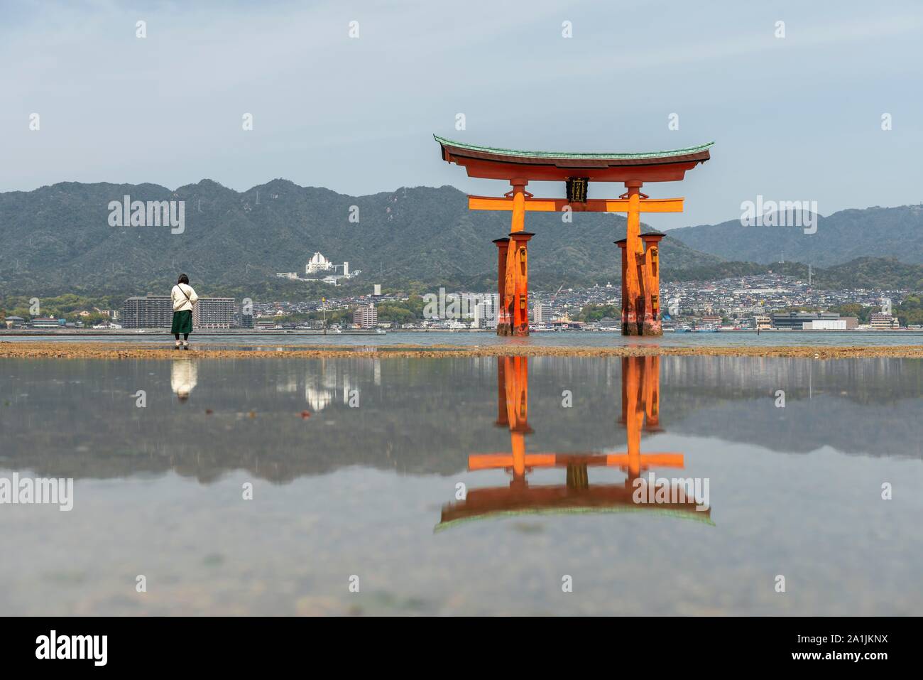 Itsukushima Floating Torii Gate in Water, Isukushima Shrine, Miyajima ...
