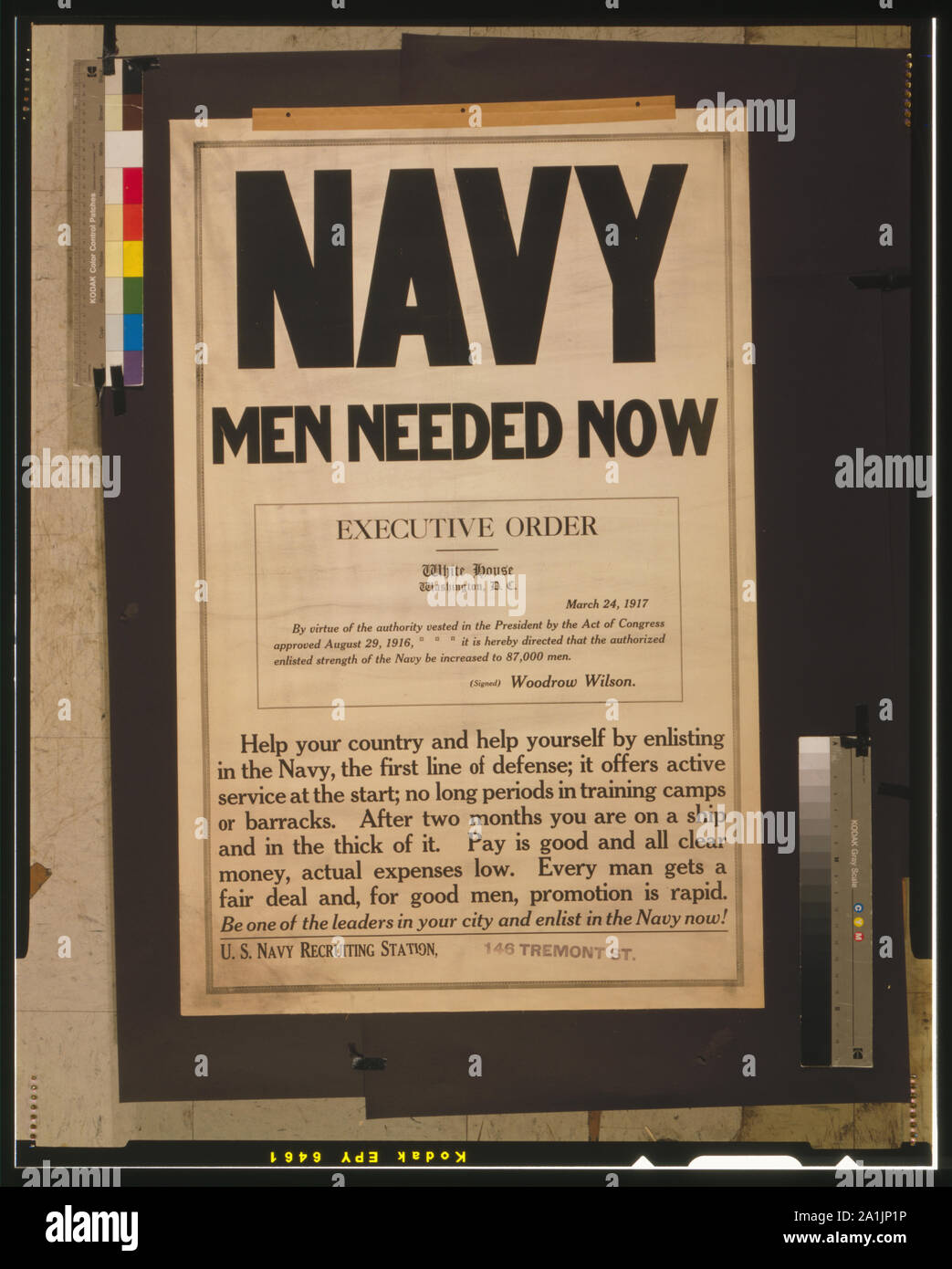 Navy men needed now Stock Photo - Alamy