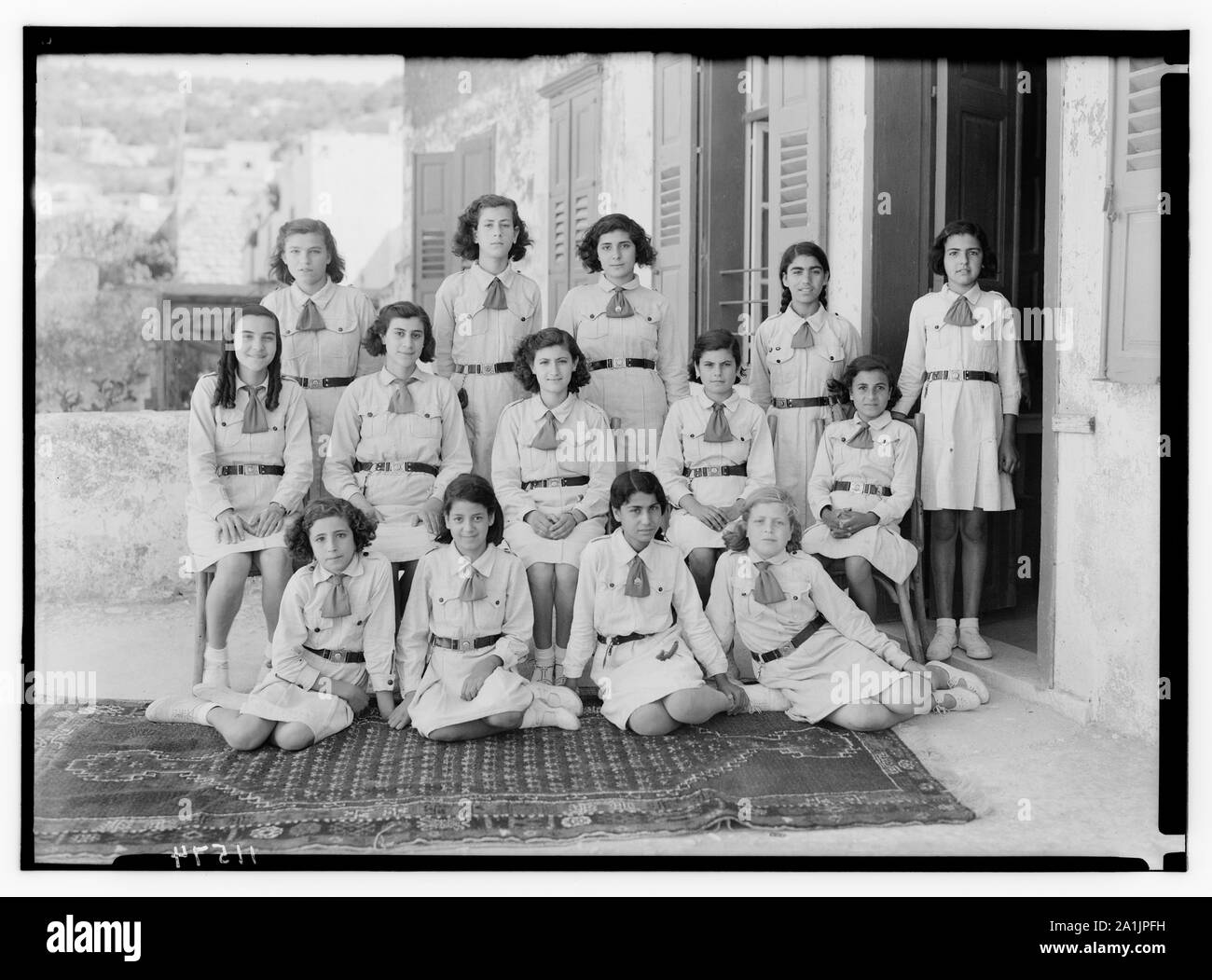 Girl guides group hi-res stock photography and images - Alamy