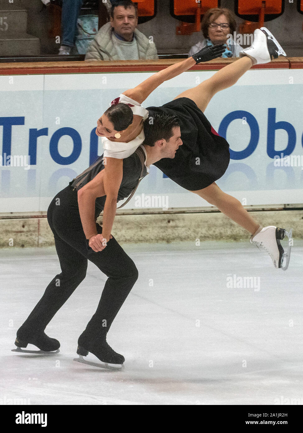 Oberstdorf, Germany. 27th Sep, 2019. Figure Skating: Challenger Series ...
