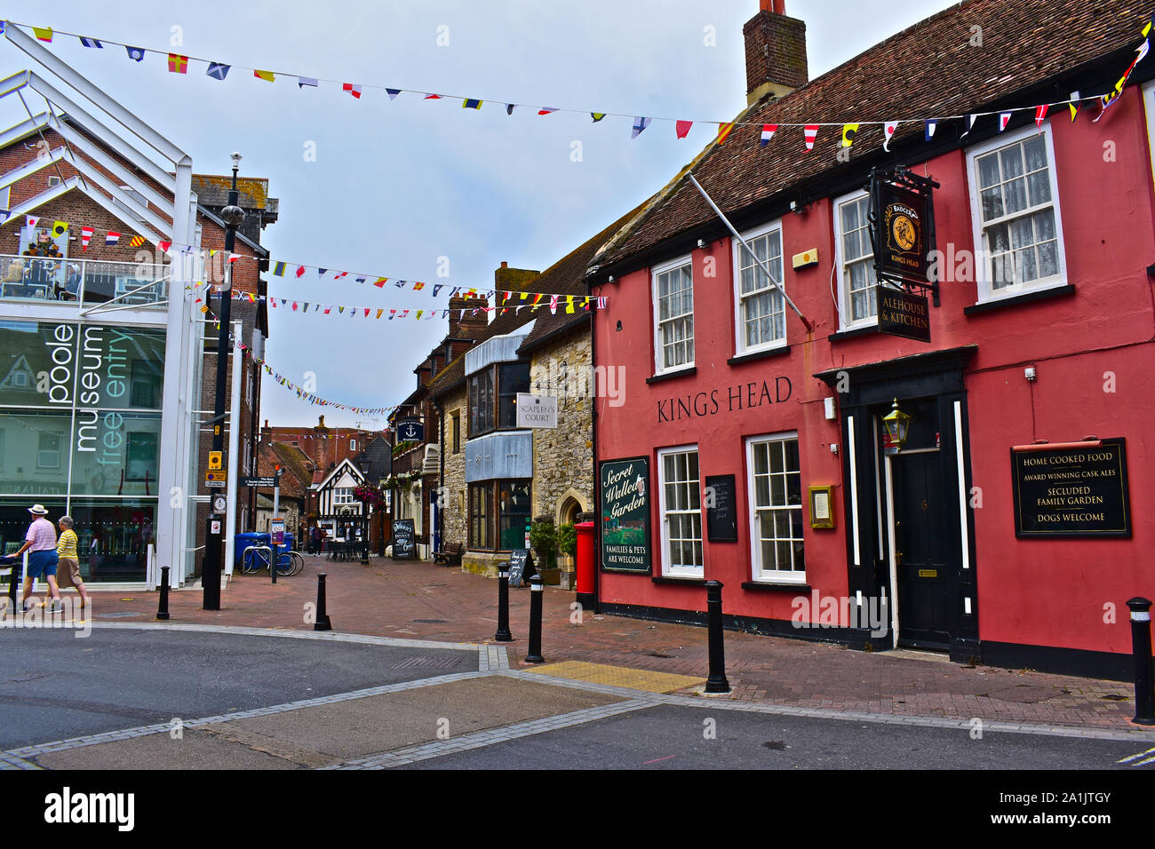 Poole quay side hi-res stock photography and images - Alamy