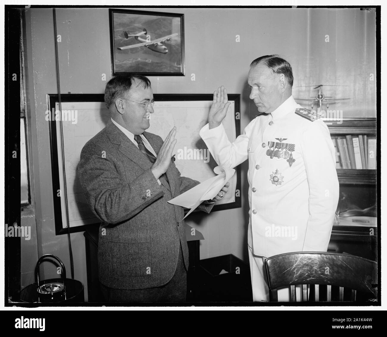 New Chief of Naval Aeronautics takes oath. Washington, D.C., June 1 ...
