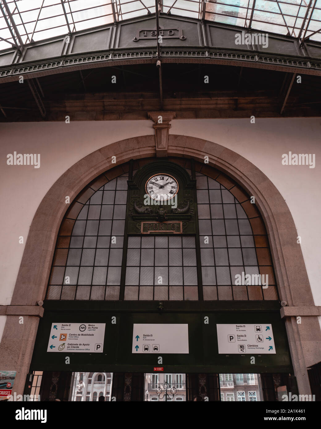 Clock at the train station Stock Photo - Alamy