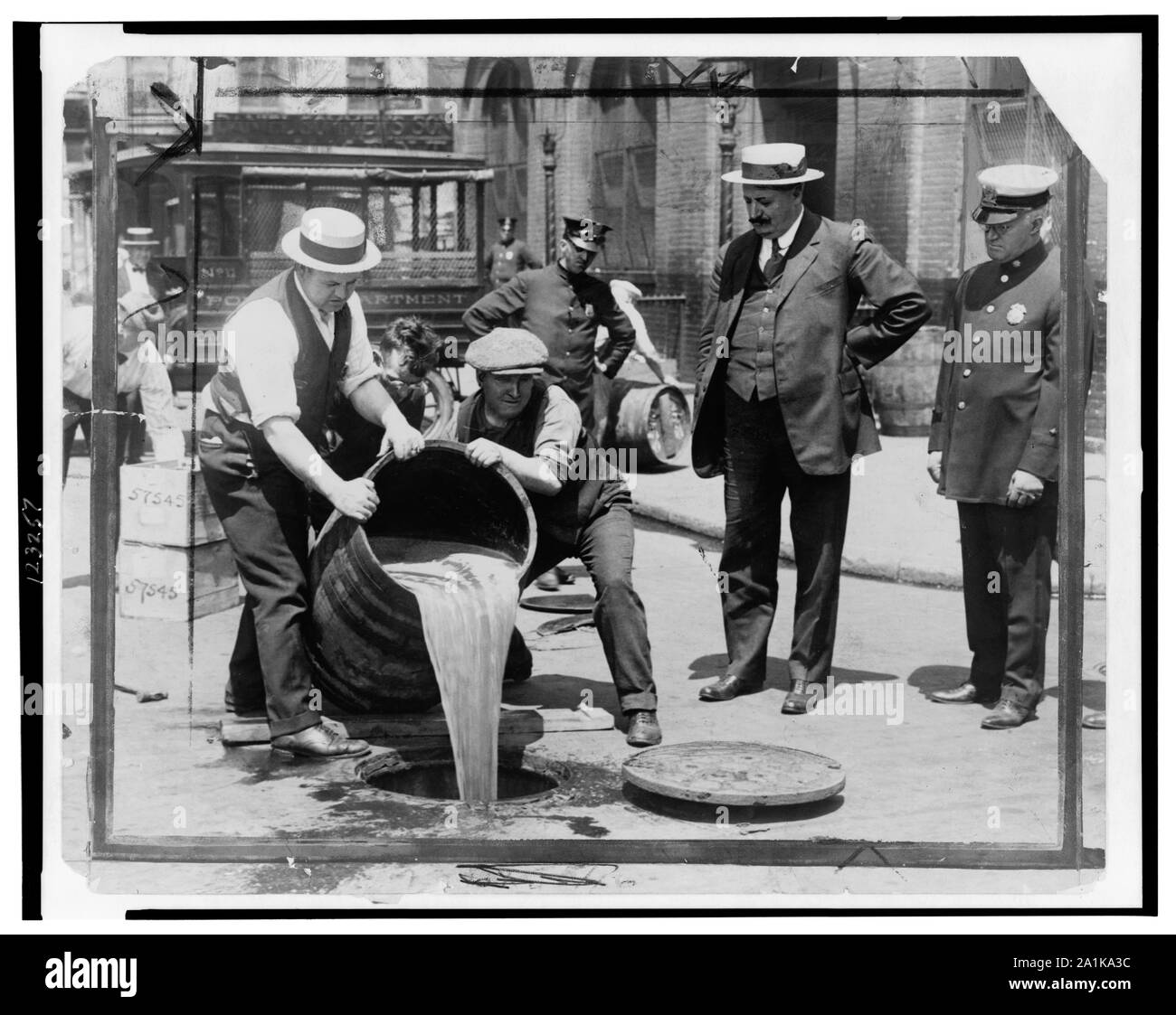 Height watching Black and White Stock Photos & Images - Alamy