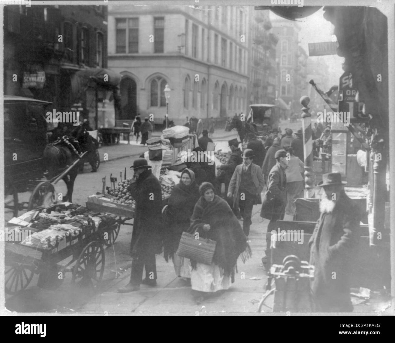 New York City street peddler; Rivington Street scene Stock Photo - Alamy