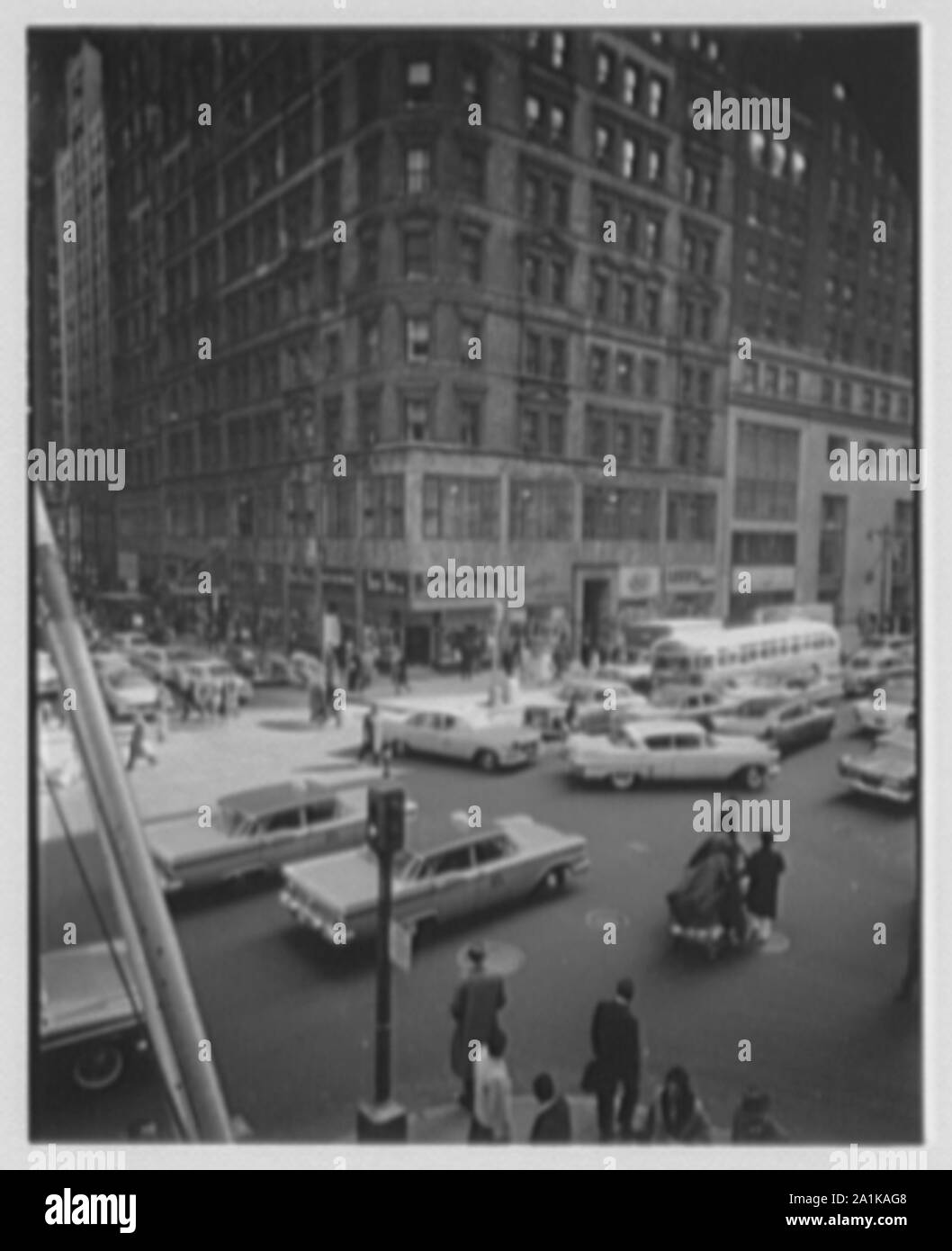 Cars city traffic Black and White Stock Photos & Images - Alamy