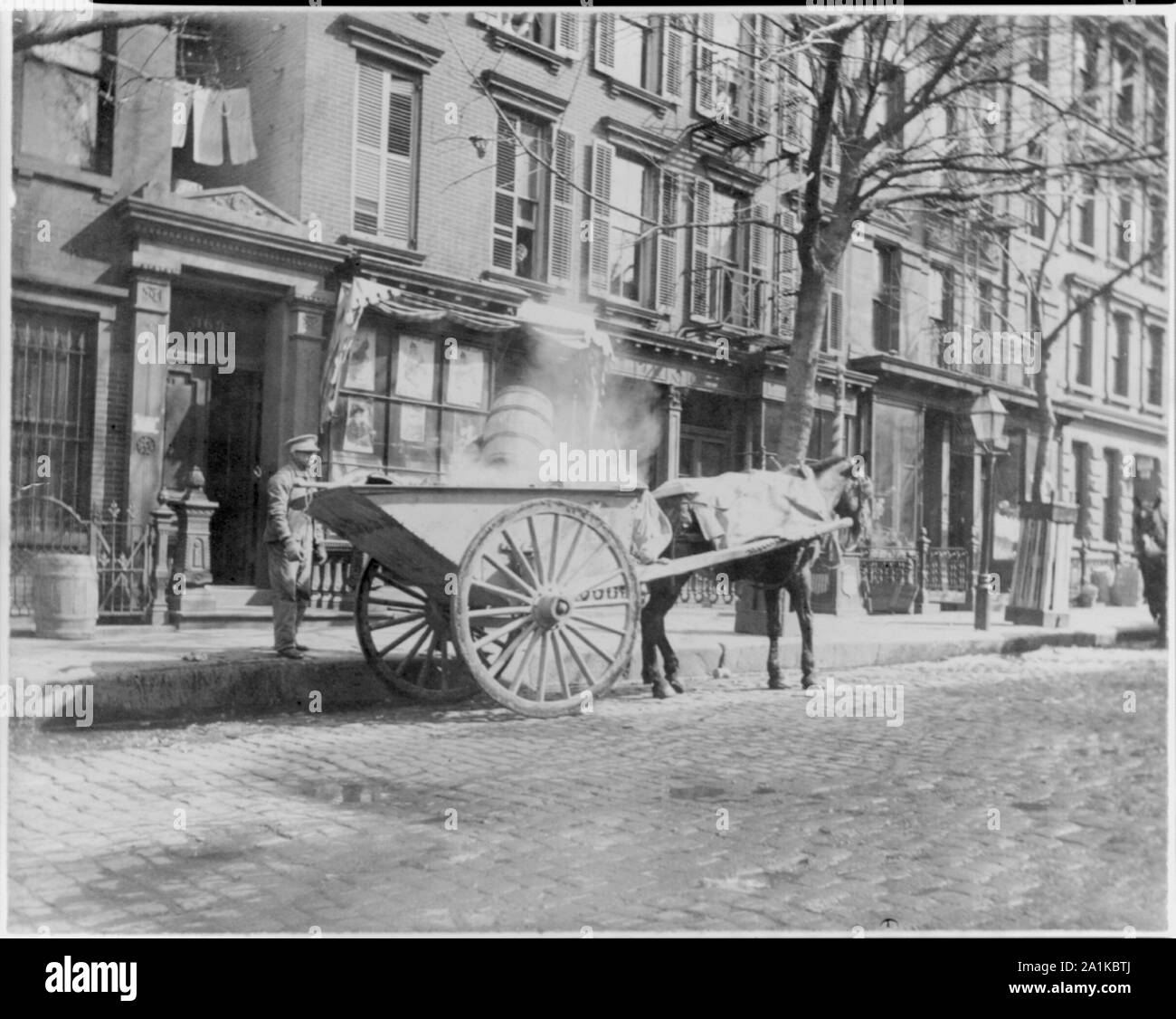 New York City]: Horse-drawn ash cart Stock Photo - Alamy