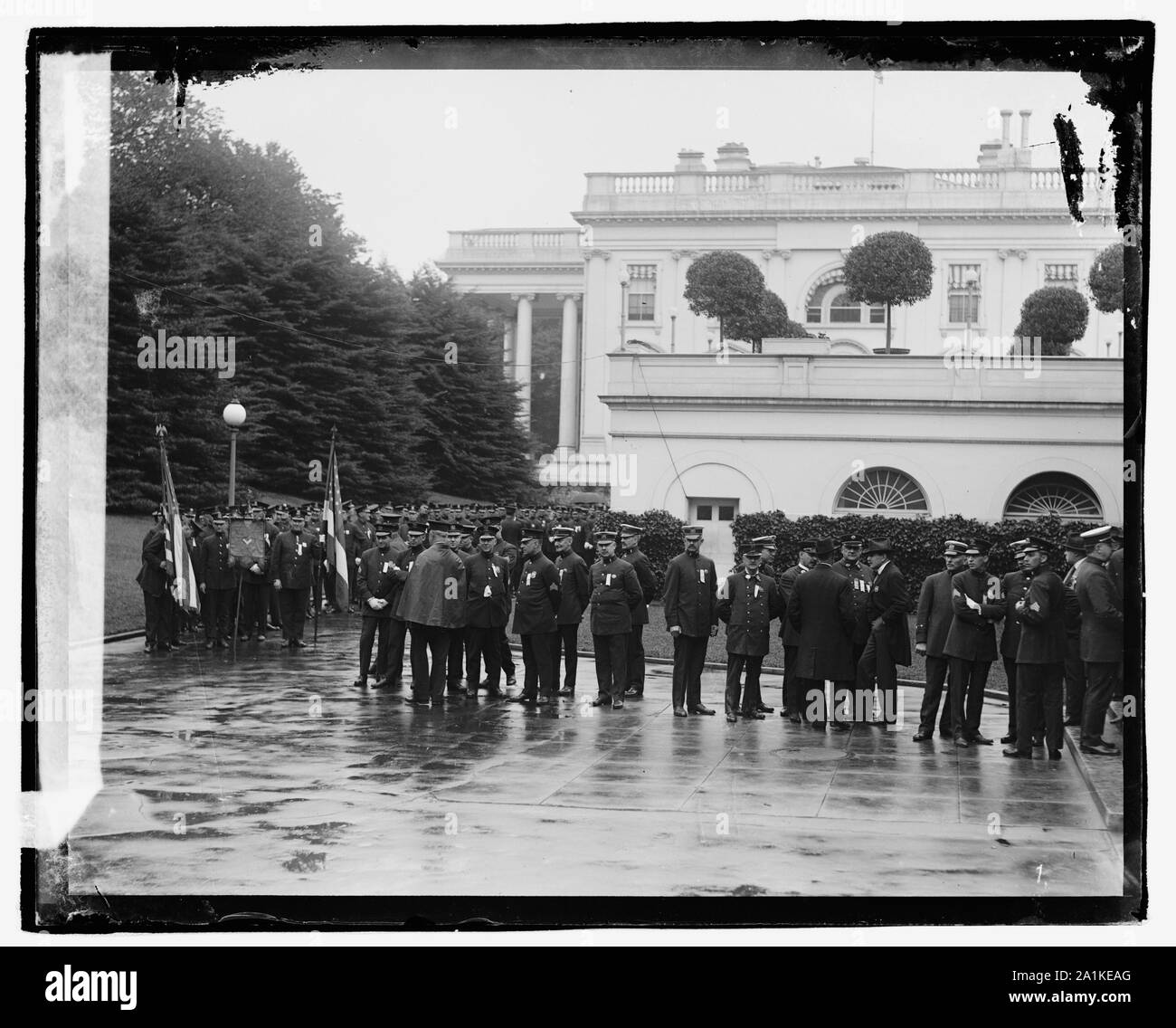 Police new york Black and White Stock Photos & Images - Alamy