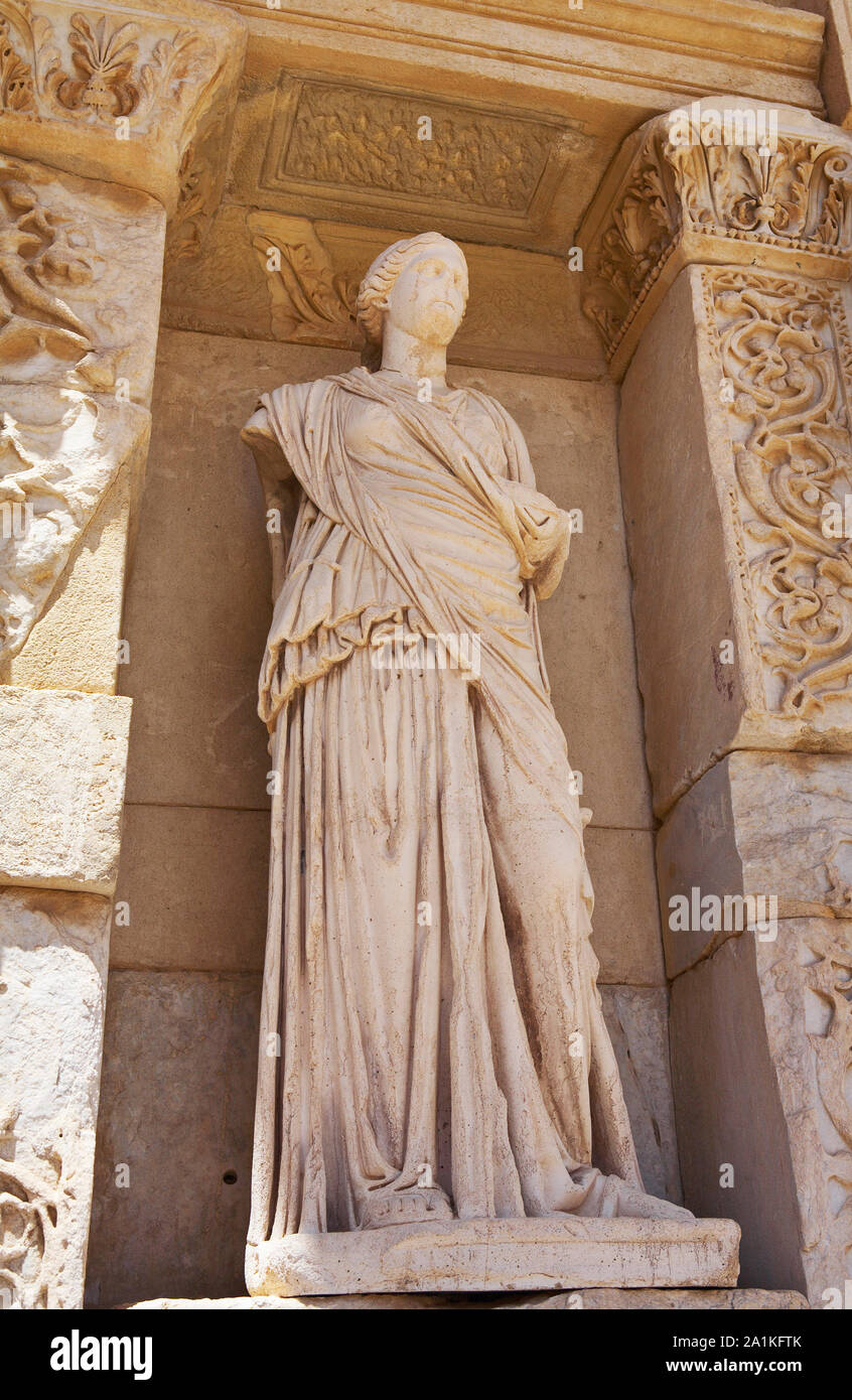 Statue of facade of the library of Celsus Stock Photo - Alamy