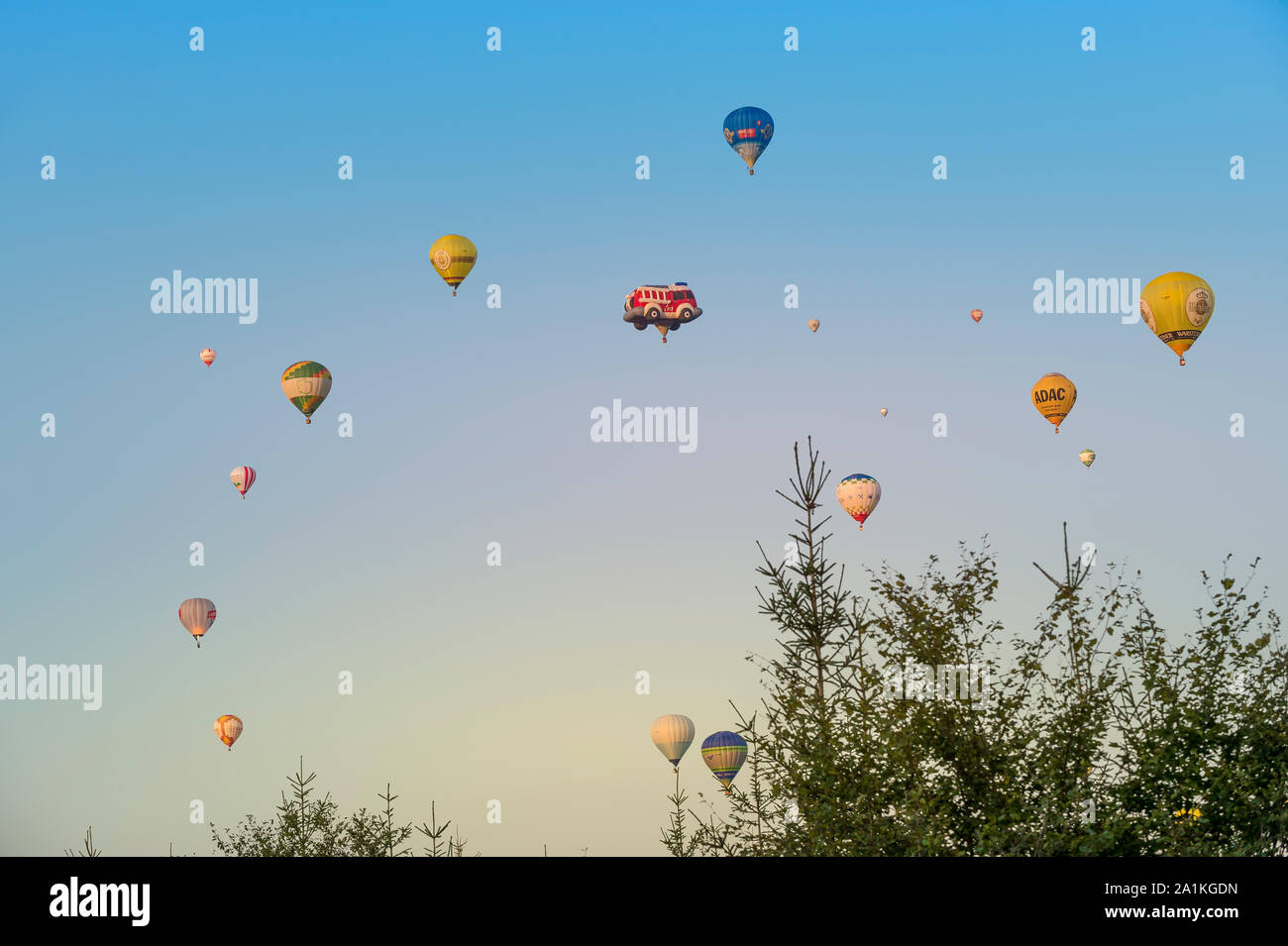Hot air balloon ride passenger hi-res stock photography and images - Alamy