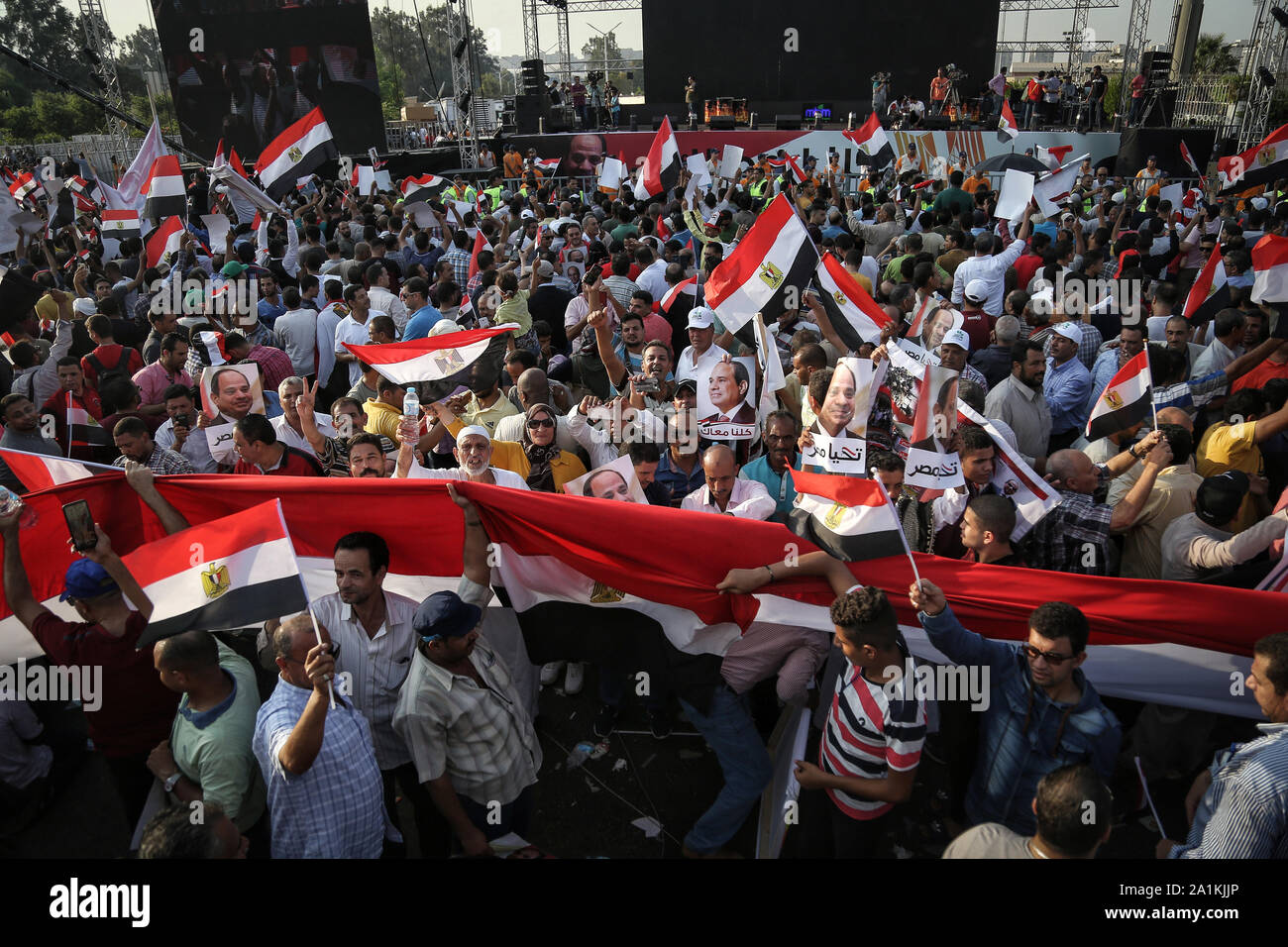 Cairo, Egypt. 27th Sep 2019. Supporters of Egyptian President Abdel ...
