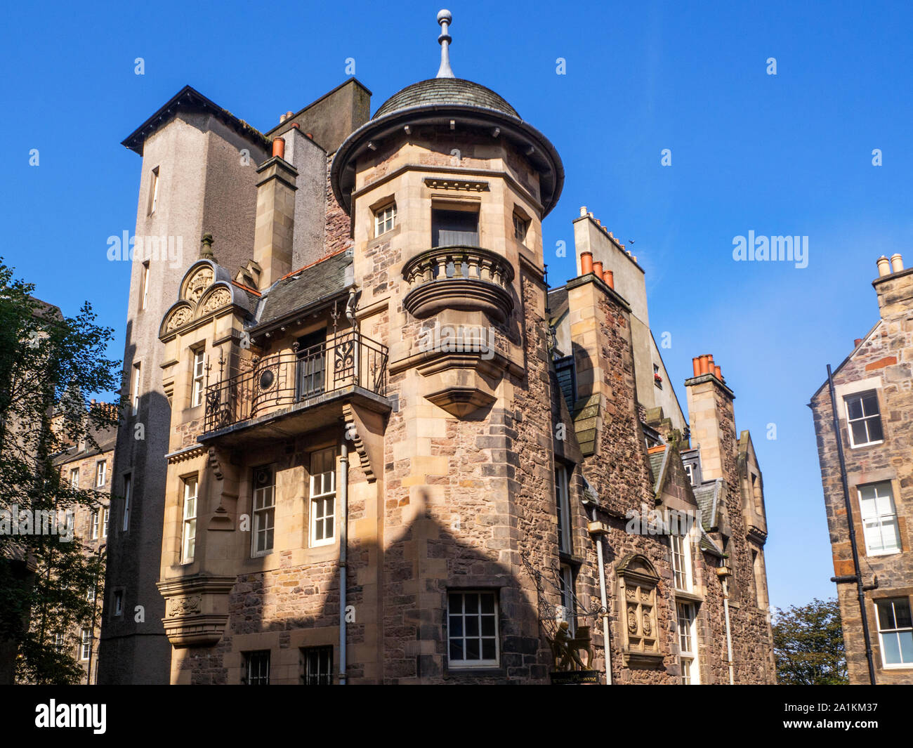 The Writers Museum in Lady Stairs House on Lady Stairs Close off ...