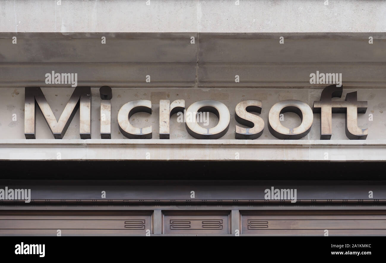 Microsoft store uk hi-res stock photography and images - Alamy