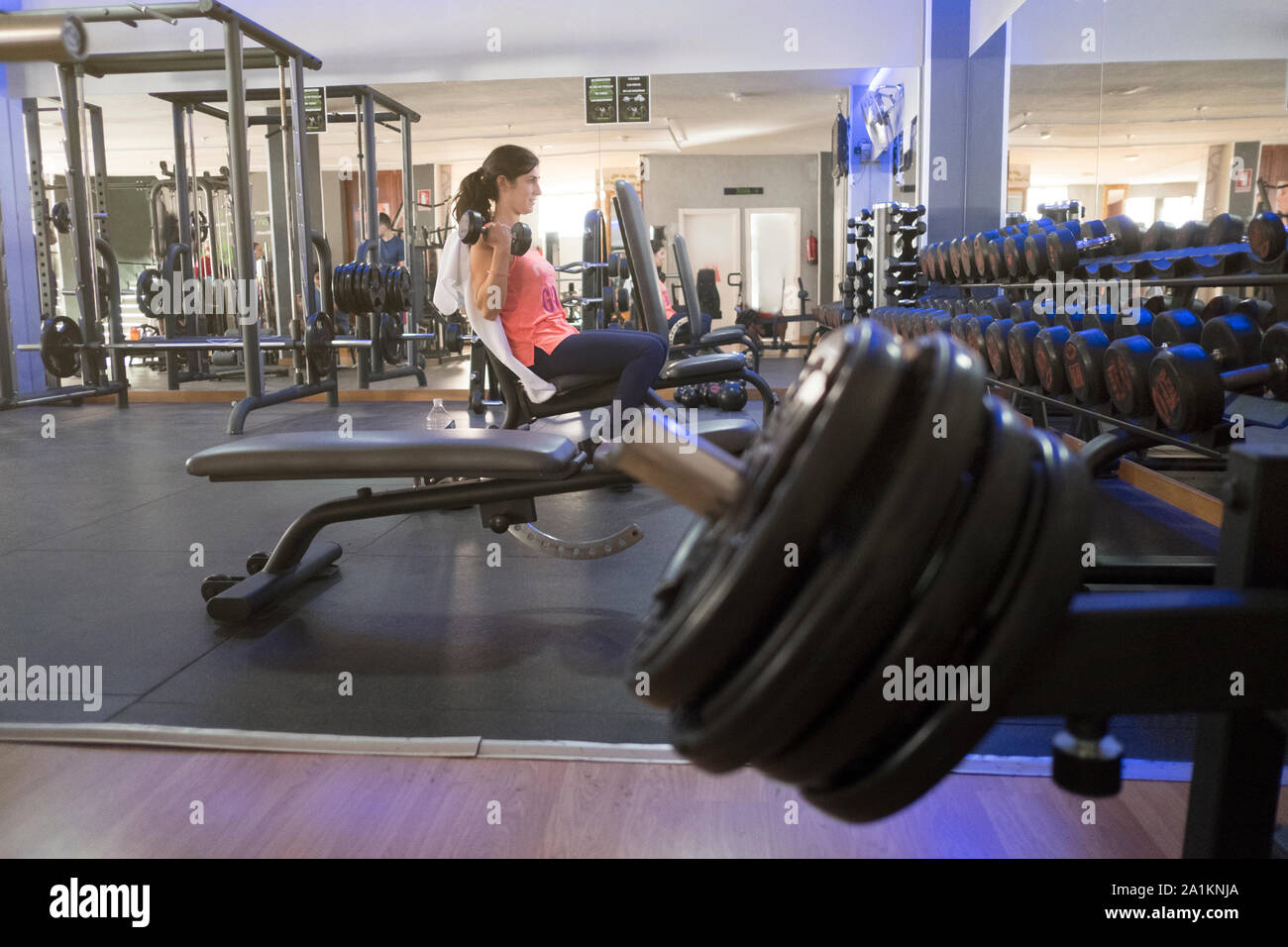 Gym workout candid hi-res stock photography and images - Alamy