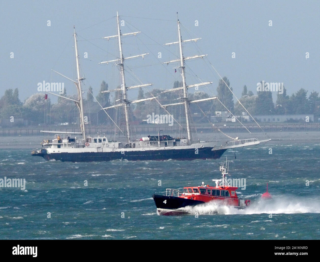 Lord nelson ship hi-res stock photography and images - Alamy