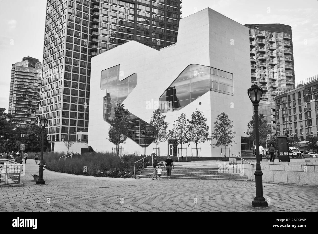 Hunters Point Community Library, designed by Steven Holl Architects ...